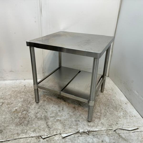 ■管理番号：4400000136659■外形寸法：W620 x D600x H650mm■注意事項：サイズにご注意下さい。■規格・仕様：・バックガード：なし・脚部形状：パイプ脚・アジャスト脚：アジャスト調節可能です。・スノコ：あり（脱着可能...