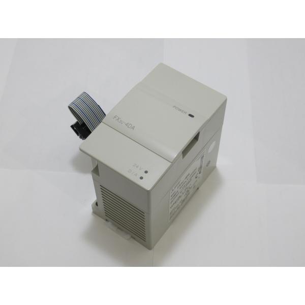 中古品三菱電機(MITSUBISHI)FX3U-4DA アナログ出力ブロック長期保管品です。外箱に傷みや汚れがあります。本体に小傷があります。(画像8)その他の詳細は画像にてご確認ください。商品は画像に写っているものがすべてです。商品の仕様...