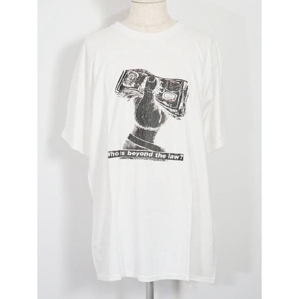 Rage Against the Machine(レイジ・アゲインスト・ザ・マシーン)」の97年北米ツアーTシャツを復刻。&amp;nbsp;デザインは、「バーバラ・クルーガー」によるもの。当時存在しなかったホワイトボディが加わり、 オフィ...