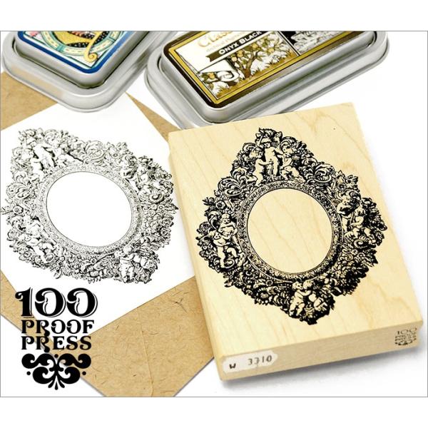 サイズ本体サイズ：幅7.7×奥行10.5×厚さ2.7cm印面サイズ：横7.4×縦9.4cm※サイズはすべて概寸です。 MADE IN USAアンティークな絵柄がお洒落なラバースタンプ。エレガントな天使のフレーム柄。クリスマスのグリーティング...