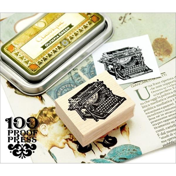 アンティークな絵柄がお洒落なラバースタンプ。レトロ＆ヴィンテージなタイプライター柄。【サイズ】本体サイズ：幅4.8×奥行3.9×厚さ2.7cm印面サイズ：横4.2×縦3.3cm※サイズはすべて概寸です。 MADE IN USA【ご注意】※持...