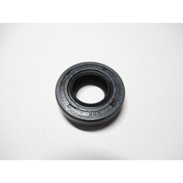 適合車種ホンダ純正　CBX400F/CBX550F　チェンジカバー オイルシールです。ホンダ純正部品にこだわる方必見です。★装着は安全の為プロショップ整備資格者にご依頼下さい。※送料無料・ポスト投函の為、保証はありません。