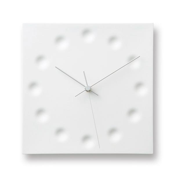 静と動を奏でる心地よい白磁時計北欧で陶器を学んだデザイナー、塚本カナエさんによる白磁時計。発売から今なお愛され続けるその凛とした表情は、見るものの心をやさしく包み込んでくれます。レムノスのおしゃれな掛け時計こちらは、重力の形、普段影響を受け...