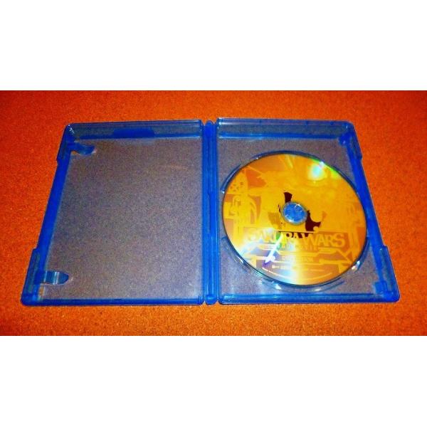 BD+DVDコンボパックからDVDのみ取り出した商品となります。DVDで劇場版をご視聴いただけます。収納ケースは付属しますが、紙製スリーブと表紙は付属しませんので、ご了承ください。常にご用意できる商品ではありませんので、ご注文はお早めにお願...