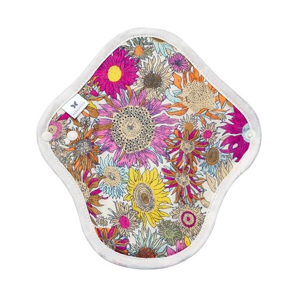 冷え症対策に最適な布ライナーです。取り換える度にまるで洗いたての下着を付けたような気分であなたの清潔で快適な毎日を応援します！肌面がオーガニックコットンのショーツと同じニット生地で、優しい肌ざわりと、素肌感が優れています。紙ナプキン特有のカ...