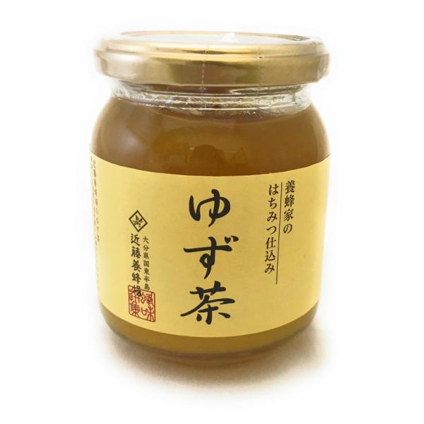 厳選した国産の風味豊かな柚子をそのままスライスして、蜂蜜だけでじっくりと煮込んでつくりました。爽やかで自然の甘さが格別な柚子茶に仕上げました。■原材料名:ゆず、はちみつ■内容量：250g