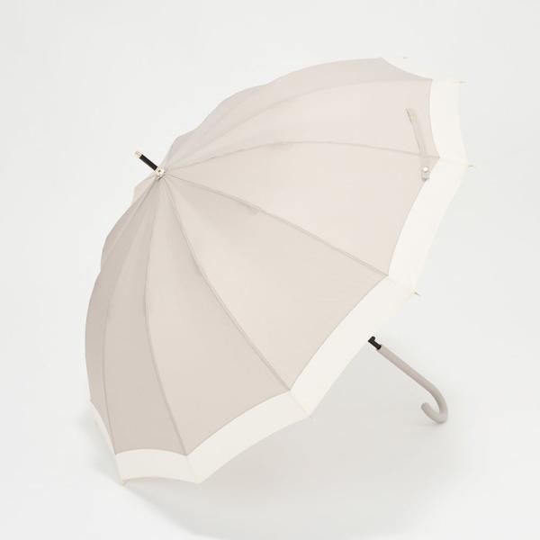 一般的な傘の骨数よりも多い丈夫な12本骨の長傘。無地バイカラーで、どんな服装にも合わせやすいデザイン。ワンタッチで開くジャンプ傘