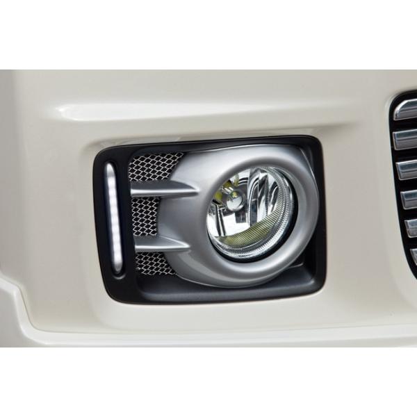 NAjack　ALLURE（エヌエージャックアリュール）ホンダ　N-BOXカスタム（JF-1）フォグライトガーニッシュ専用ミニデイライトです。★カラー（ホワイト）※フォグライトガーニッシュ別売が必要になります。※取り付けは説明書に従い行って...