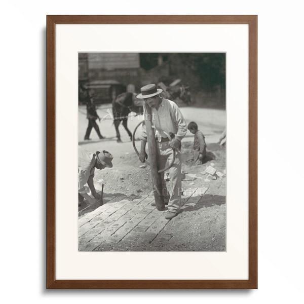 Atget, Eugene 1857-02-02-1927-08-04.Street Paver, Photograph, ca. 1899-1900.Gelatin silver print.Inv. Nr. 56.610.12New Y...