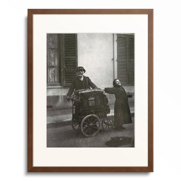 Atget, Eugene 1857-02-02-1927-08-04.Street Musicians, Photograph, ca. 1898-1899.Gelatin silver print.Inv. Nr. 56.610.16N...