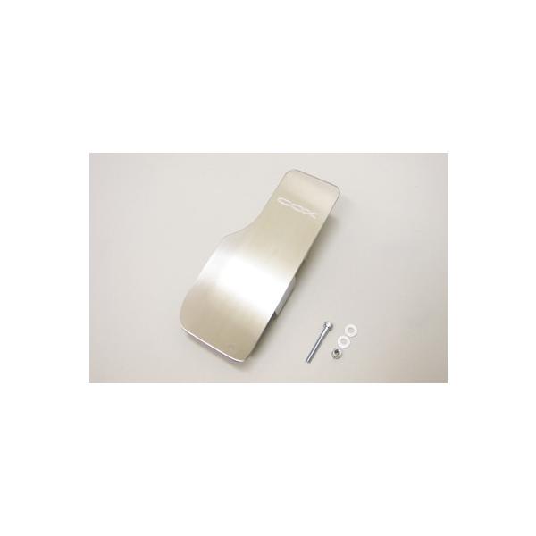 適合車種/グレード■VW up!サイズ/仕様■構成部品：本体/取付用ボルト・ナット類一式■本体素材：ステンレス製ヘアライン仕上げ■長さ：155mm 最大幅：65mm(純正ペダル幅約40mm)※本製品の取付けには純正アクセルペダルの脱着と穴開...