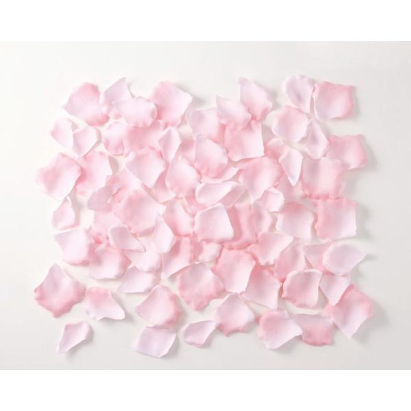 ディスプレイやフラワーシャワーの定番。扱いやすい便利アイテム。大切なドレスを汚す心配もなく、床や地面に貼りつかないのでお掃除も簡単です。一握り(女性の片手)として1袋で約7〜8人分です。※花びらの端にほつれや、袋に若干の破れ等がある場合がご...
