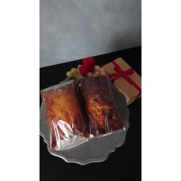 ★手作りのパウンドケーキ  　自家製ドライフルーツ入り・プレーン　★注文を受けてから作り、お送りします。  ●フルーツ   ＜商品仕様＞  原材料：バター・砂糖・小麦粉・卵・アーモンドプードル・胡桃　　　　自家製ドライフルーツ（いちご・みか...