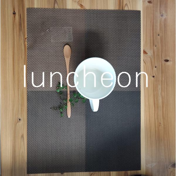 ■サイズ：32×45cm■素材；PVC　ナイロン系■お手入れは拭いてご利用下さい。