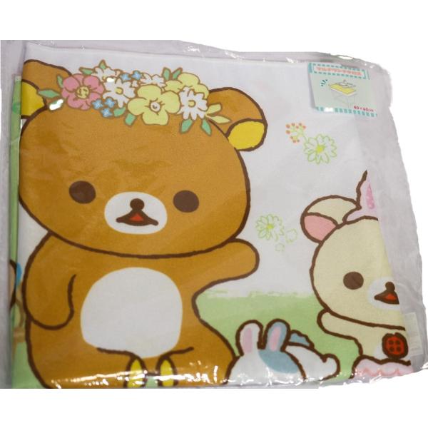 サイズ : 約40×60cm　約45g素材：ポリエステル原産国　中国　　San-x　リラックマ　の可愛いランチクロス。遠足やピクニックや給食に可愛いナフキンで楽しいランチタイムを！クリックポスト（一律200円）での発送可能。