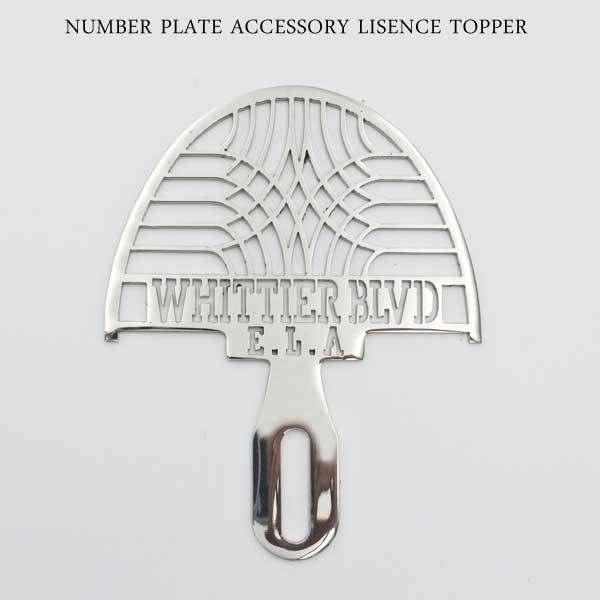 あなたの愛車をよりカッコよくしてくれるライセンストッパー！もちろん車だけじゃなく、お部屋のインテリアとして飾ったり、車内アクセサリーにしてもかっこいい！■素材■ステンレス■サイズ■全長：約12.5m（差し込み部分　約3cm）　本体横幅：約1...