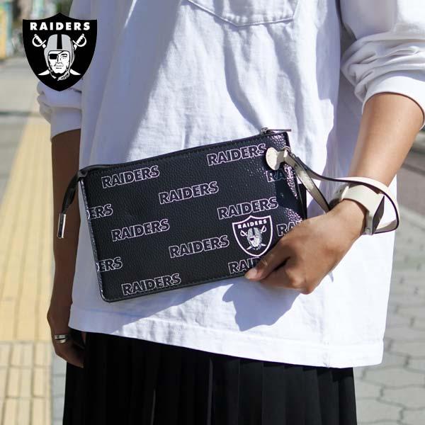 レイダースのクラッチバッグです！男女兼用で使うことができる、シンプルなデザインでとってもオシャレです★ケータイもすっぽり入るので、ちょっとしたお出かけにピッタリ！財布やポーチとしてもお使いいただけます。バッグの中にはポケットがついているので...