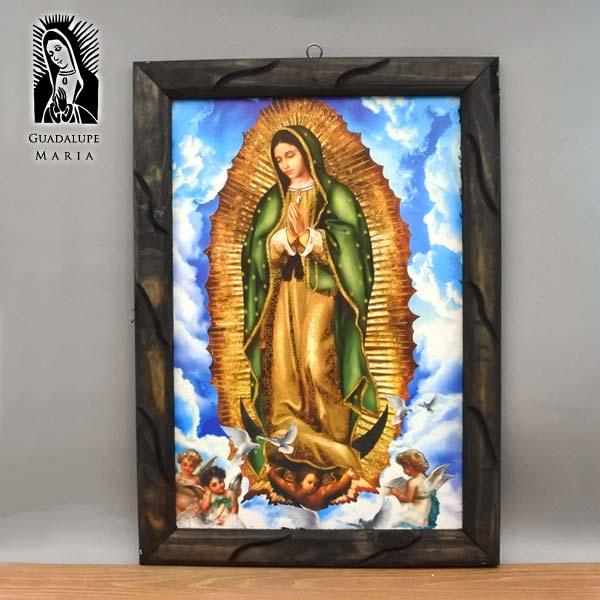 メキシコの聖母 Guadalupeグアダルーペ デザインの壁掛けウッドフレームです。綺麗なマリア様のイラストでお部屋を神々しく飾ってくれます。上部にはフックが付いているので、立て掛けたり、フックに掛けたりしてお部屋のインテリアにどうぞ。■サ...