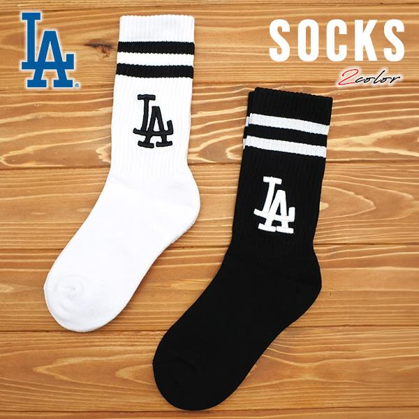 LA ドジャースの大人用ソックスです。見えないところにこそこだわってお使いいただきたいオシャレなアイテムですよ！男性でも女性でも使っていただけるオシャレなデザイン。プレゼントにもオススメです！■デザイン：刺繍 ロゴ■実寸：約25-27cmぐ...