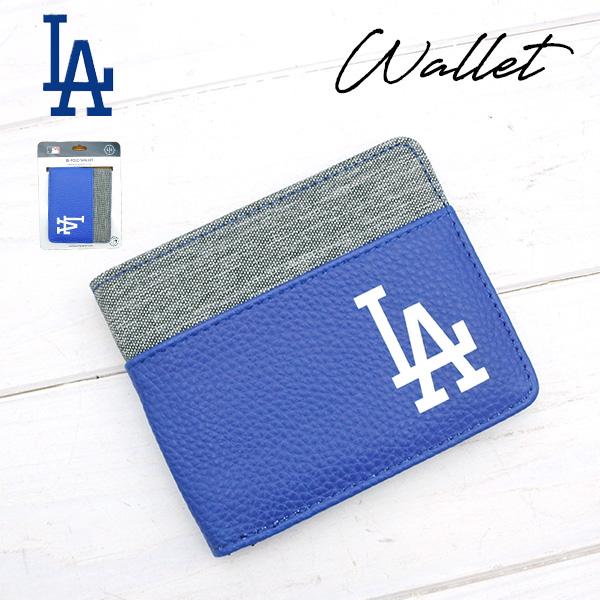 MLB L.A Dodgersの二つ折り財布が新入荷しました！カード入れは6枚収納可能！本場アメリカより直輸入した公式ライセンス商品は日本国内では入手困難ですので、お見逃しなく！■サイズ■広げた平置きサイズ：約9.3cm×約22cm折りたた...
