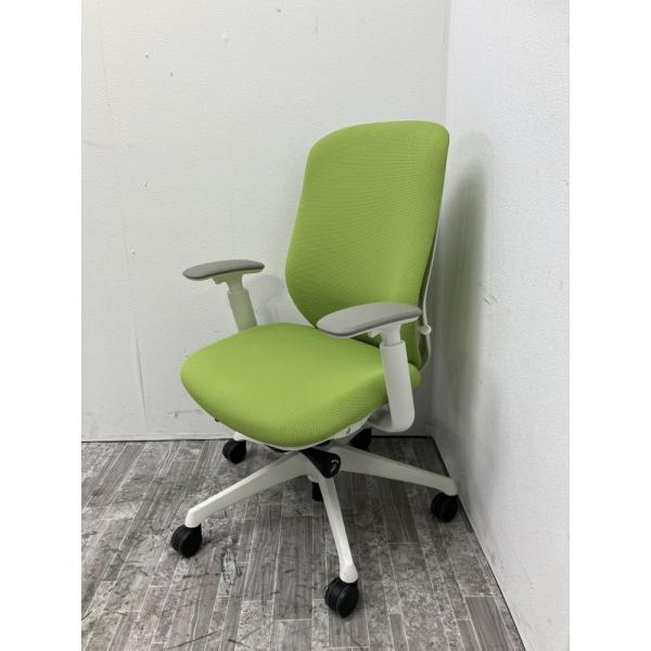 ■管理番号：1100000079354■メーカー：オカムラ■型番：C688XW FSF5■座面の高さ：SH420-520mm■カラー：グリーン /ライムグリーン■シリーズ：Sylphy(シルフィー)チェア人の背中の形状に個人差があることに着...