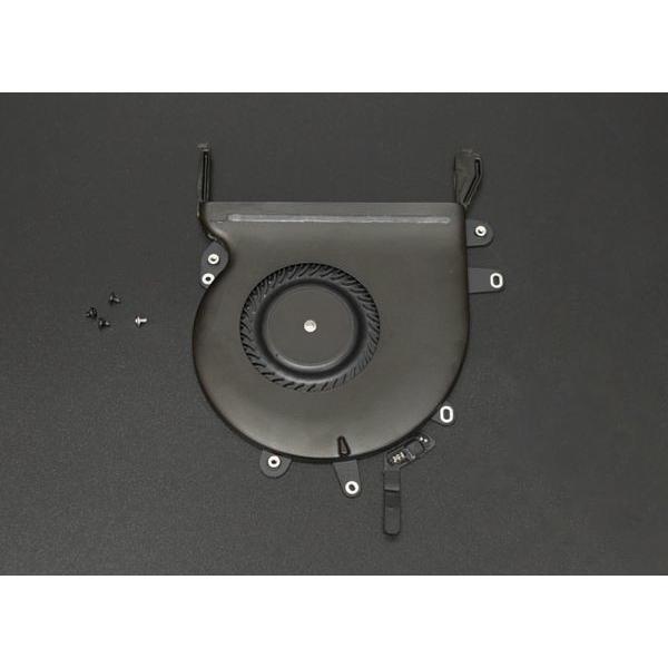 MacBook Pro 15-inch 2016-2017 A1707  CPU冷却ファン 右側 中古品 ■対応機種 MacBook Pro 15インチ 2016-2017 A1707 中古品になりますので、使用感や傷等があります。