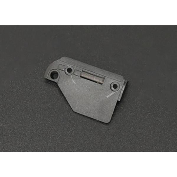 MacBook Pro 15-inch 2016 A1707  クラッチカバー 右側(R)  ■対応機種 MacBook Pro 15-inch 2016 A1707 中古品になりますので、使用感や傷等があります。写真は同機種の写真を流用し...