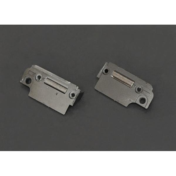 MacBook Pro 13-inch 2016 A1706  クラッチカバー 左右セット ■対応機種 MacBook Pro 13-inch 2016 A1706 中古品になりますので、使用感や傷等があります。写真は同機種の写真を流用して...