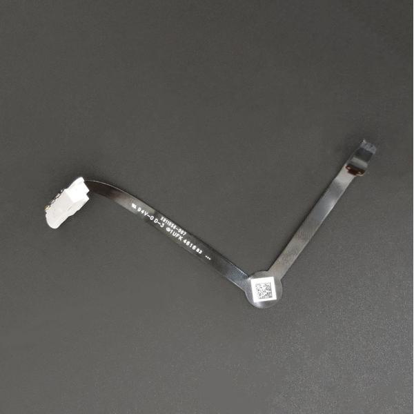 Microsoft Surface Pro 4  ヘッドセットジャック ケーブル 中古品Surface Pro 4のヘッドセットジャック ケーブルになります。中古品なので、使用感や小傷があります。