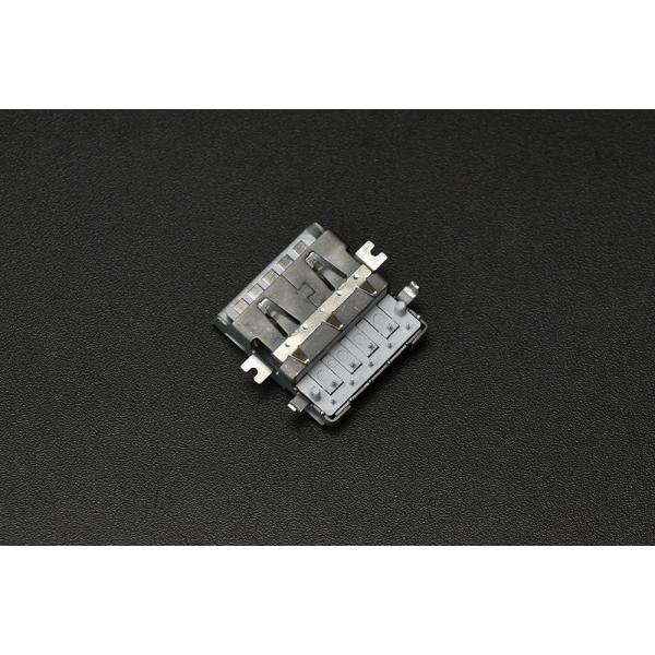 Microsoft Surface Pro 5 ( 第5世代 2017 )　1796　USBポート 中古品 1-204-1Surface Pro 5 より取り外しました。中古品なので、使用感や小傷があります。サーフェスプロ　サーフェス　マイ...