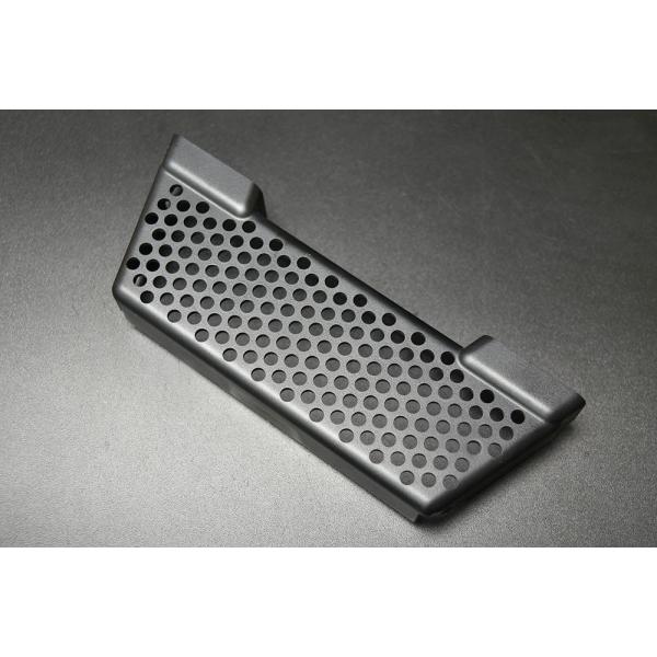 Mac Pro Late 2013 A1481 Power Supply Cover 電源ユニット上部カバー 中古品 1-817-2Mac Pro Late 2013 A1481 より取り外したものです。中古になりますので使用感や小キズ等ご...