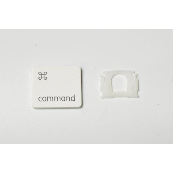 Apple Mac キーボード A1314 【 command 】キートップのみ 9-2  中古品　１セット■対応機種Apple ワイヤレスキーボード　A1314 電池式左右どちらの箇所にも合うと思われます。中古品です。使用感や小キズ・黄ば...