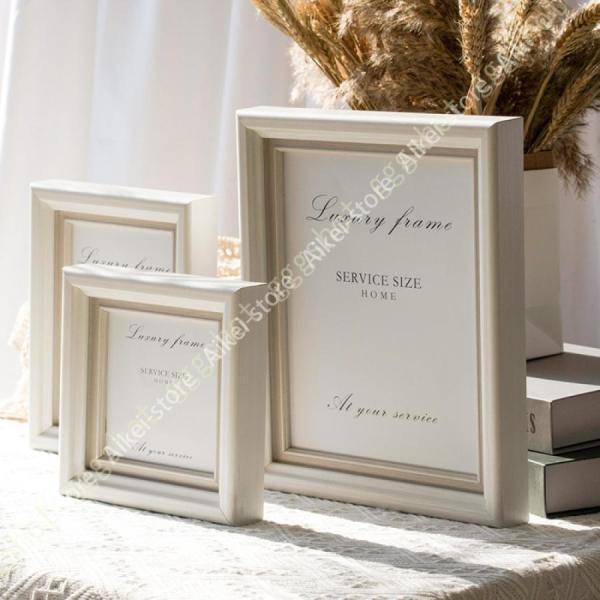 繊細でさりげない品の良さ。どなたにも好まれること間違いなしのデザインなのでプレゼント等にもおすすめです。    やわらかな色の組み合わせは、どんなライフスタイルにも優しく寄り添います。    間近で見ても本物の木材そっくりの樹脂製。    ...