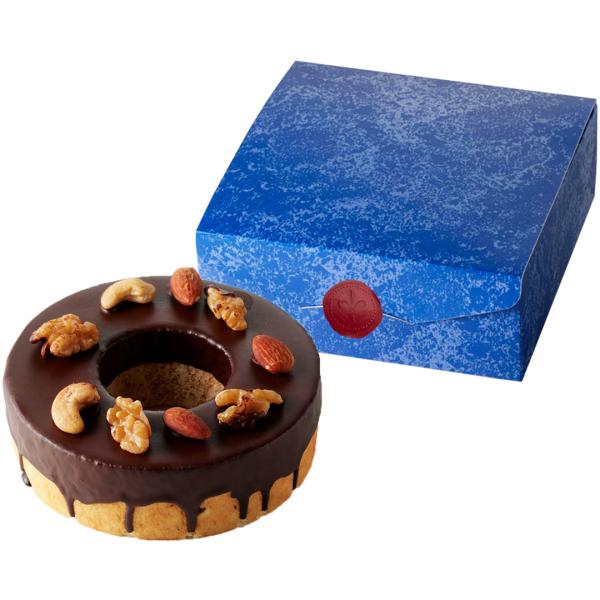 ●プレーンバウムクーヘンチョコがけミックスナッツのせ1個●賞味期限：約20日間●バウムクーヘンサイズ：直径約12cm×高さ4cm●箱サイズ：約14.5×14.5×5.5cm●アレルギー：くるみ・小麦・卵・乳成分・アーモンド・大豆※10月~5...