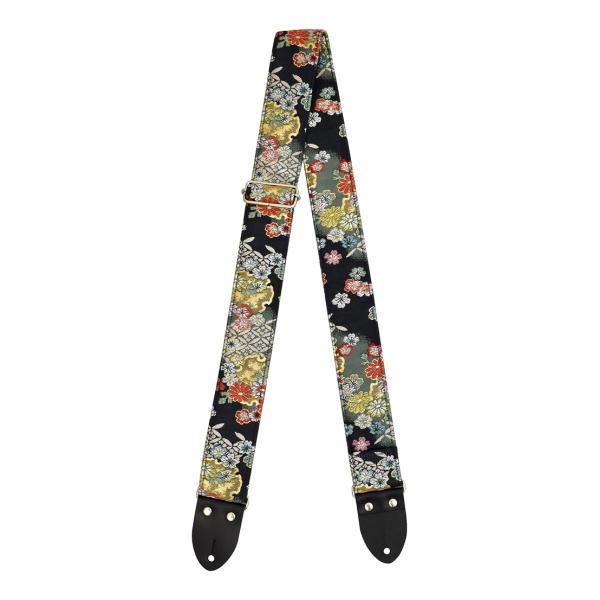 こちらの商品はお取り寄せとなります。3日〜1週間ほどでお届け可能です。メーカー品切の際はお時間を頂きます。※画像は撮影用商品のため、お届けの際の商品とは異なります。日本を代表する絹織物「西陣織」の布で作ったギターストラップ。色とりどりの先染...