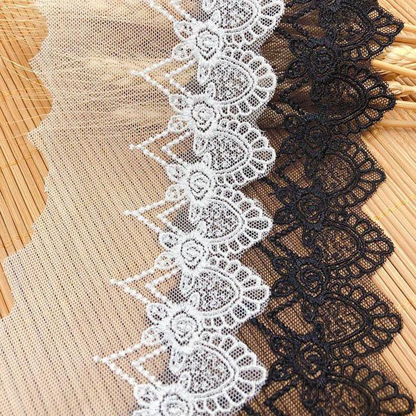 かわいいレースリボンちょっとした手芸にお勧め幅8.3センチ　現在入荷中　★即納在庫ありは表示に関わらず1-3営業日発送します。複数店舗販売がございます。売り切れの場合はございます。ご理解をよろしくお願いいたします。お取り寄せの商品は納期がか...