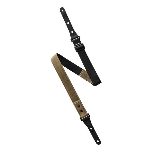 COMPACTストラップは、basinerの上品なスタイルをそのままに、独自の耐久性のあるカスタム生地で作られています。スリムな外観に加え、特許取得済みのデザイン”2WAYGRIPTM”を採用、本体の加工や追加のハードウェアを必要とせず、演...