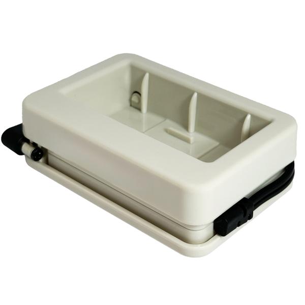 スマイルキュートKS-500、KS-501専用部品 BTボックス(バッテリーボックス)です。充電した電池を載せ、本体に繋いで使用します。※充電池で作動させるためにはBTボックスが必要です。※スマイルキュートミニKS-100にはお使いいただけ...