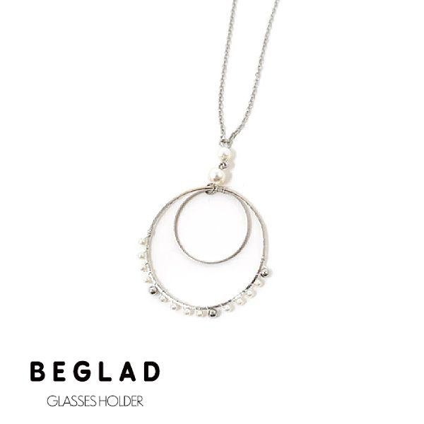グラスホルダー　眼鏡ホルダー上品な輝きで女性らしさが一気に加速【BEGLAD　ビグラッド】老眼鏡を使うたびに、ケースから出し入れするのは意外と手間。ふとした瞬間に、どこに置いたか分からなくなることも…。 そんなちょっとした煩わしさを減らし、...