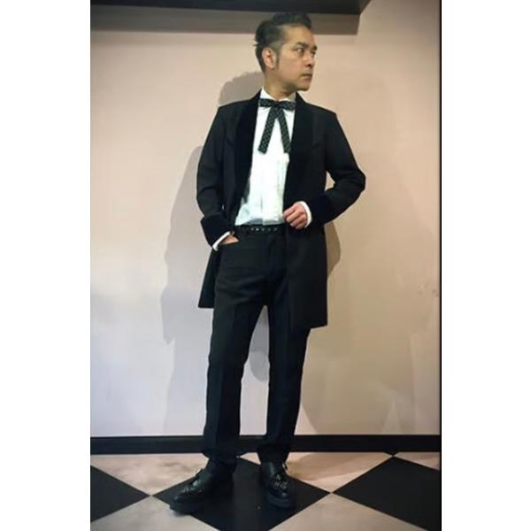 新生 Edward Jacket（Teddy Boy Jacket）入荷！クラシカルなショールカラーと、美しいウエストシェイプラインが際立つシルエット。肩には従来の肩パッドに加え裄綿をセットし、テーラードとして重要な安定感を実現しました。裏...