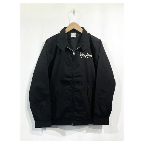 ★左胸に”Brighten”のチェーン刺繍 背中には、『Rumble In Brighton』フロッキープリントのスウィングトップです。★アイボリーのチェーン刺繍／シルバーグレーのフロッキープリントの色合いに拘りました。★素材はコットン／ポ...