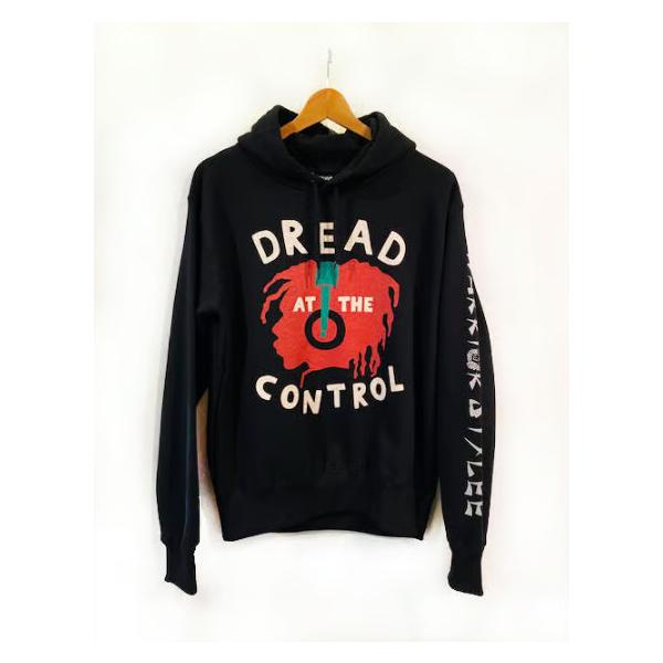 『Dread At The Control』プリントのポケットレス（ポケット無し）スウェットパーカーです。左袖には『Warrrior Stylee』プリントが入ります。オリジナルに忠実に、文字のバランスや配置／デザインサイズ／プリントカラー...