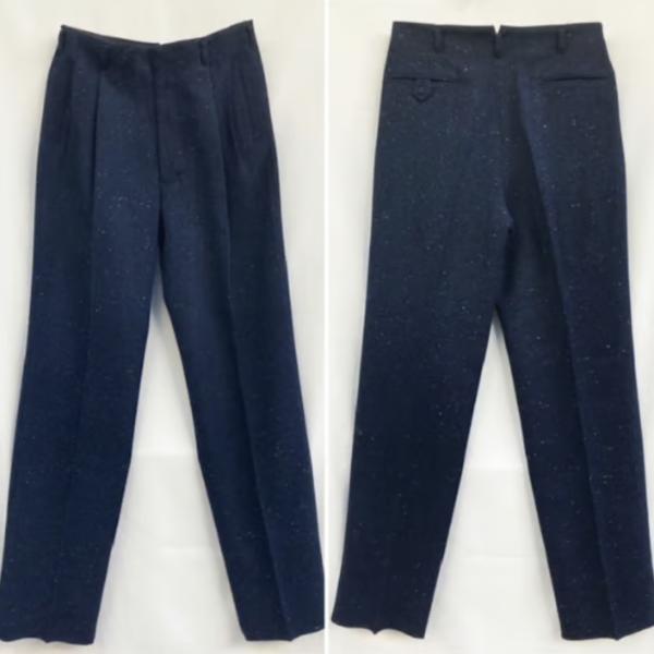 ウール レインボーネップの２プリーツパンツです。べースカラーのネイビーに対し、レッドとイエローのレインボーカラーのネップが相乗効果で引き立っています。素材はしっかりとした上質ウール混合素材です。1950年台初頭のヴィンテージプリーツパンツを...