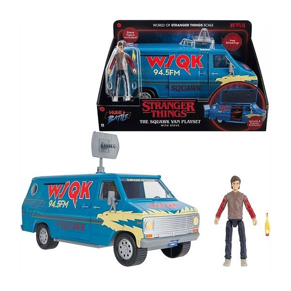 ストレンジャー・シングス WSQK バン プレイセットで電波を駆け抜けよう！この車両は、ストレンジャー・シングス第5シーズンをモチーフにしたミニプレイセットに変形しますフリーホイール、衛星アンテナ、開閉式バックドアスライド式サイドドアを備え...