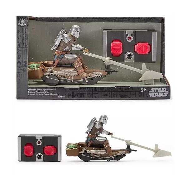 【STAR WARS 】ザ マンダロリアン＆グローグースピーダーバイク ラジコン RCUS ディズニーストア公式『マンダロリアン』とグローグーが、壮大な冒険へと旅立ちますこのラジコン・スピーダーバイクには、賞金稼ぎ本人が搭乗し背中にはフォー...