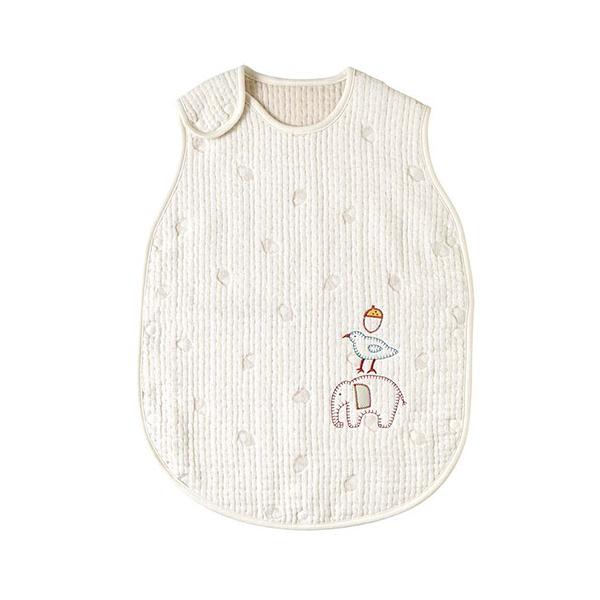 織目の密度が異なるガーゼを6層に重ねることで、ふんわり空気を含み、寒い時は保温性を発揮し、暑い時は汗を素早く吸収しさらさら。肌に触れる表・裏層にはオーガニックコットン糸を使用し、柔らかな触り心地に。中層に嵩高性と伸縮性のあるウーリー糸を混合...