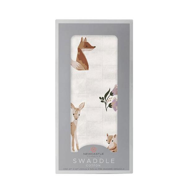 軽やかな水彩タッチのデザインがきれいな1枚。暖かみのあるカラーとかわいらしい動物モチーフの柔らかな雰囲気は、穏やかな気持ちにさせてくれます。きっとお気に入りになるはず！コットン100％のふわふわの肌触りはベビーにもママにもパパにも優しく思わ...