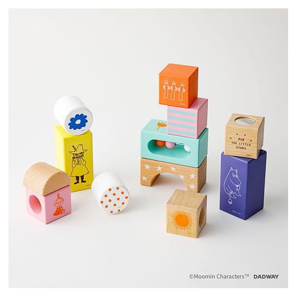ムーミンのなかまたちと重ねて並べてつみき遊び。コロコロ、カラカラ、いろいろな音が楽しめるつみき。ミラーや、動くパーツで見た目も楽しい！インテリアを邪魔しない色合い。月齢が低いうちはラトルとしても楽しめます。※音の鳴るブロックは製品の特性上、...