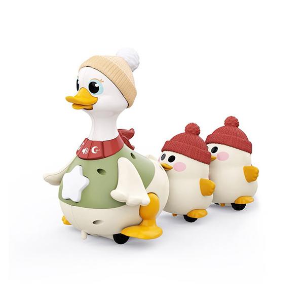 ★ご注意★こちらの商品はラッピング不可となります。システム上、ラッピング希望が出来ますがご対応できません。赤ちゃんが夢中になるメロディや効果音がたくさん。ハイハイモードでは、アヒルにヒヨコを連結させて色々な歩き方を楽しめるので、つられて赤ち...