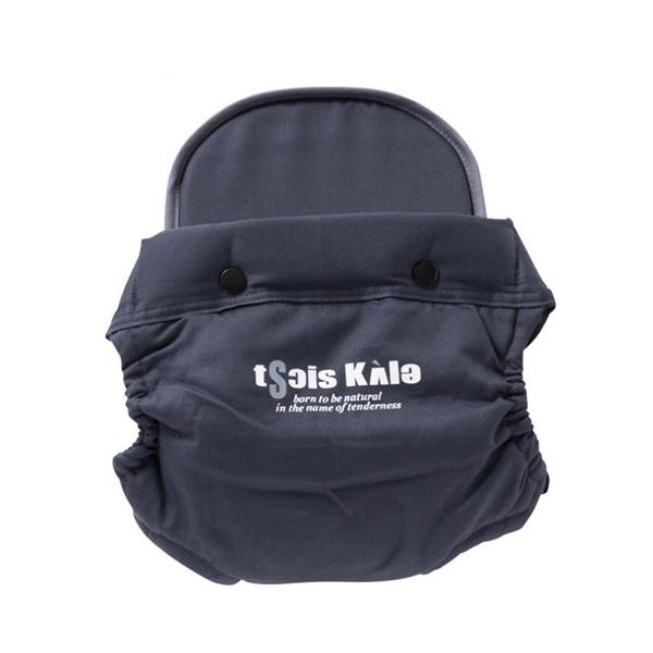 微妙なサイズ調整ができて、安定感が得られるひも結び式の抱っこ＆おんぶ紐シンプルで軽量なのでおんぶをしながらの家事もしやすい。しっかりとした作りおんぶ紐と併せて、自宅用の家事をしながらお使い頂くセカンドおんぶ紐としてもおすすめです。昔ながらの...